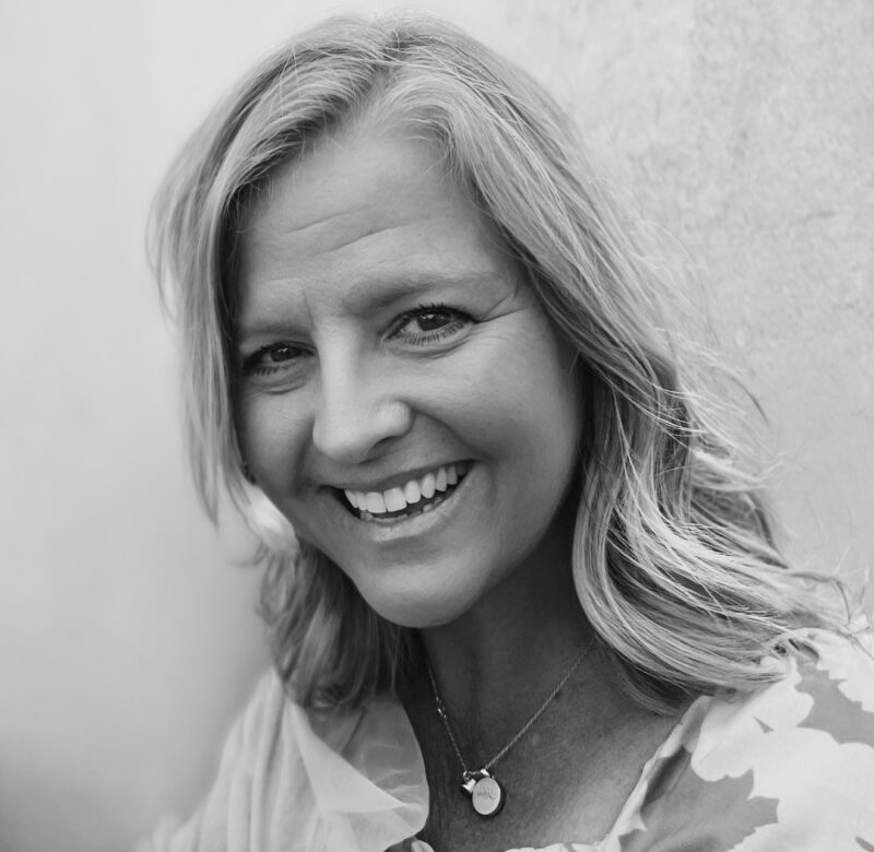 Jonelle Kinch – Hooper and Weaver